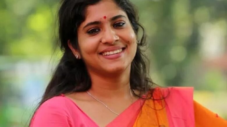 Chinnu Kuruvila Biography, Age ,Net Worth, Wiki, Real Name, Children ...